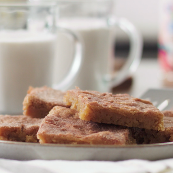 Cinnamon Toast Crunch™ Cinnadust™ Blondies - The Real Kitchen